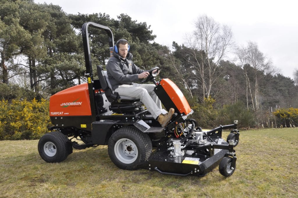 Jacobsen TurfCat - Oy J-Trading Ab