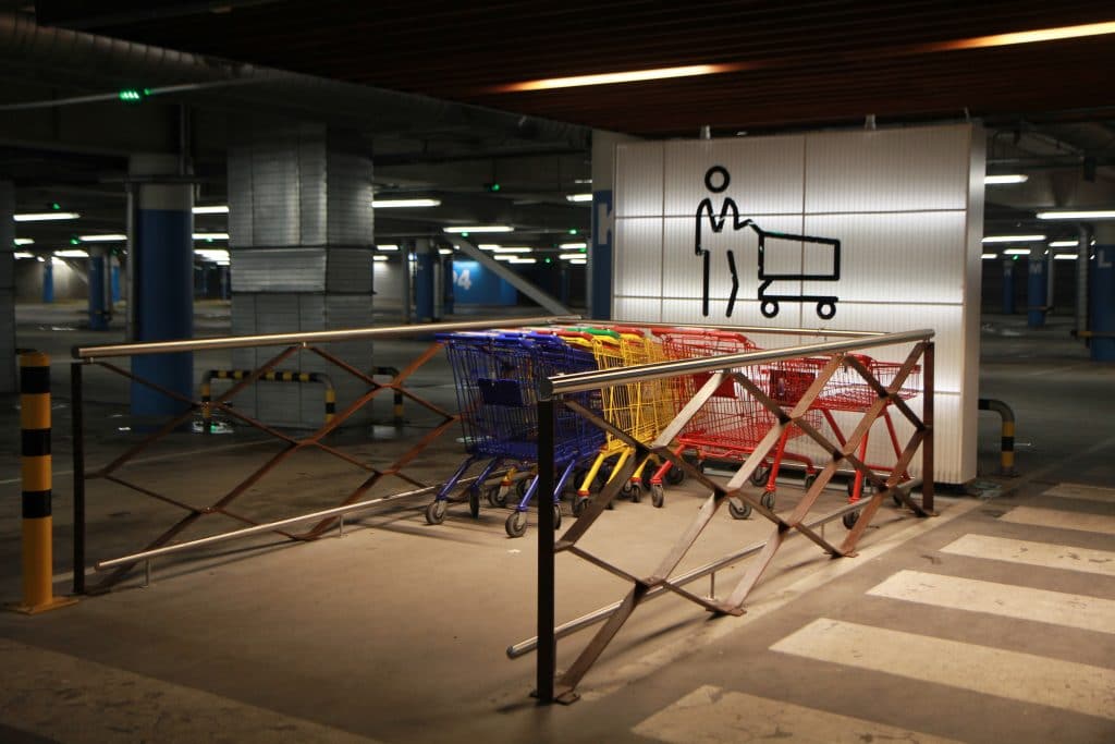 Kauppakeskus Jumbo, Vantaa - Oy J-Trading Ab